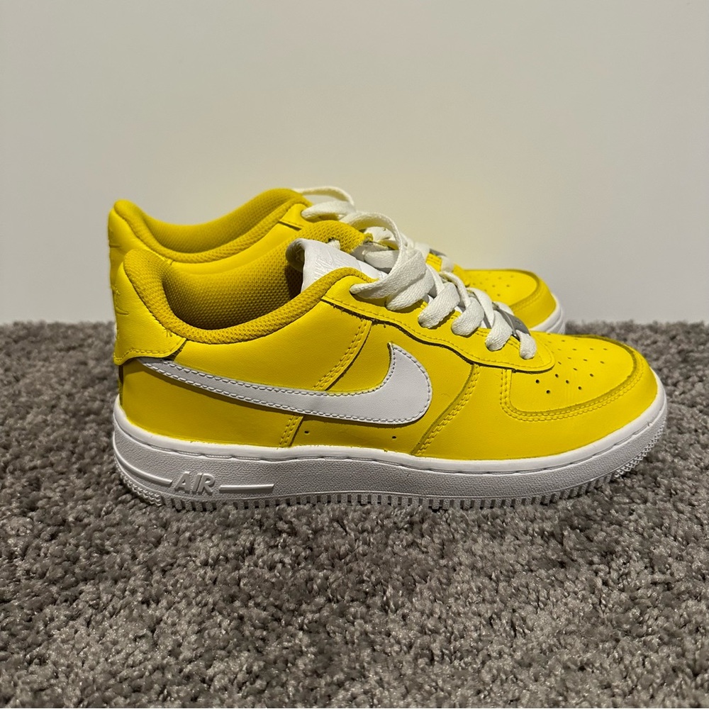 Yellow Nike Air Force 1 - Gem